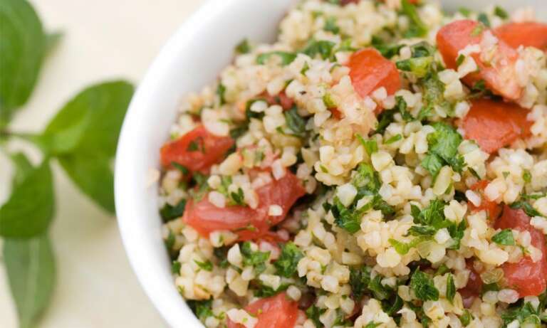 Veja como fazer essa receita de Tabule simples